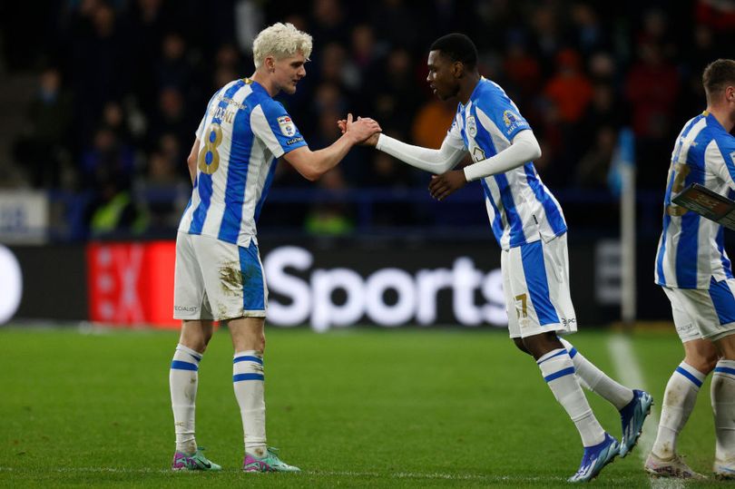 Huddersfield Town announce contract extension as defender heads out on loan