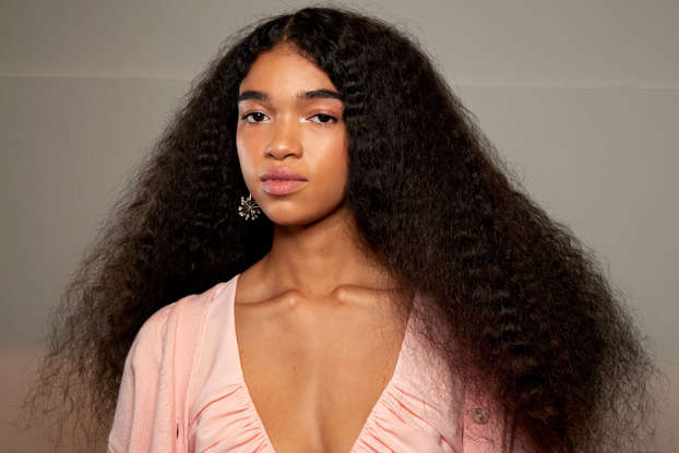 16 Hair Growth Oils That Will Completely Transform Your Tresses 16 Hair Growth Oils That Will Completely Transform Your Tresses