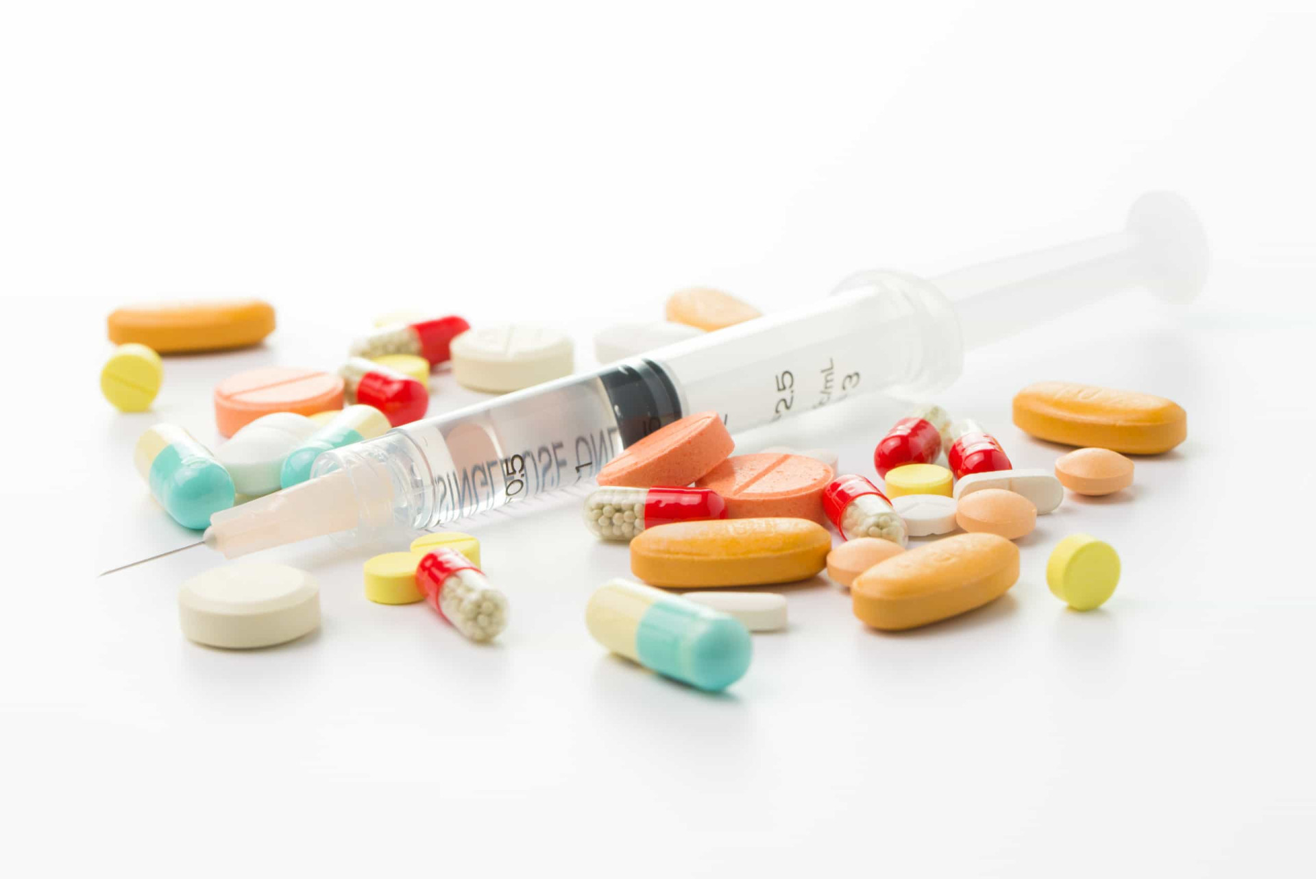 What is hepatitis, and how can it be treated?