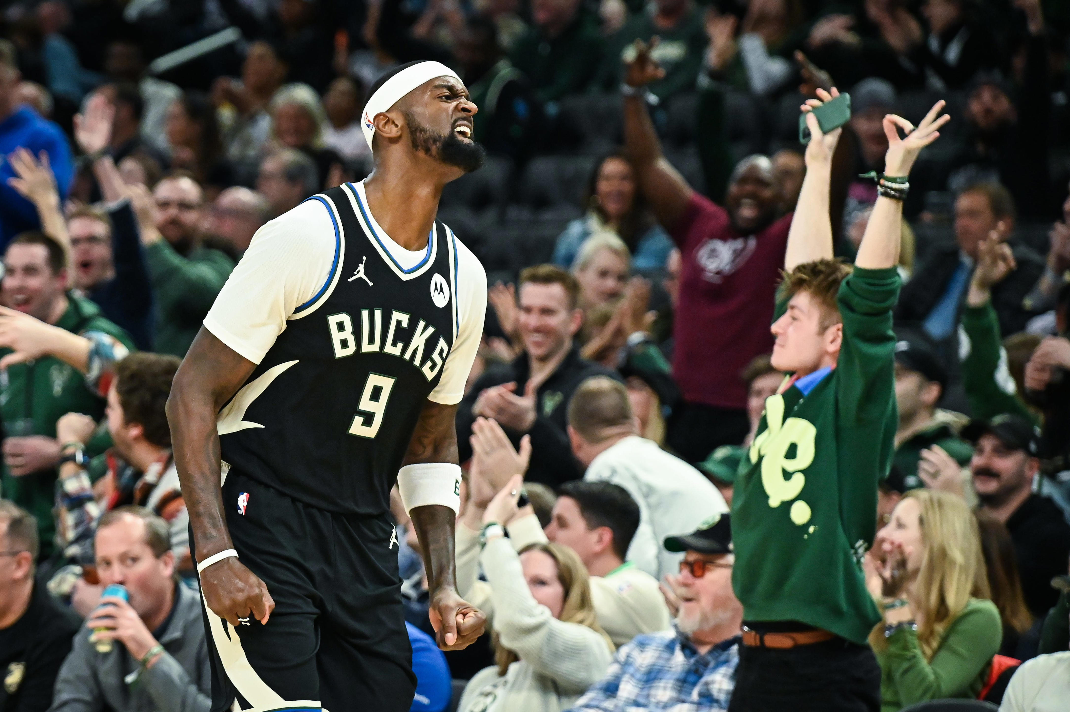 Bobby Portis Jr. to sign 3-year contract to remain with Milwaukee Bucks