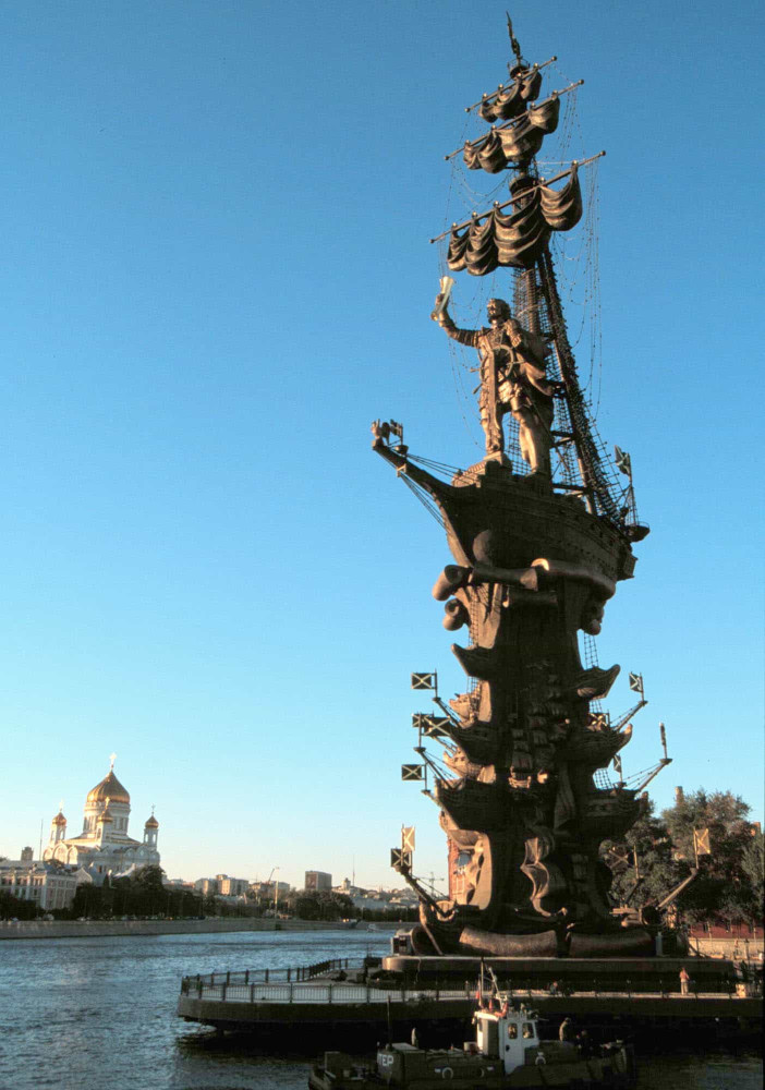 Secret messages hidden in famous statues