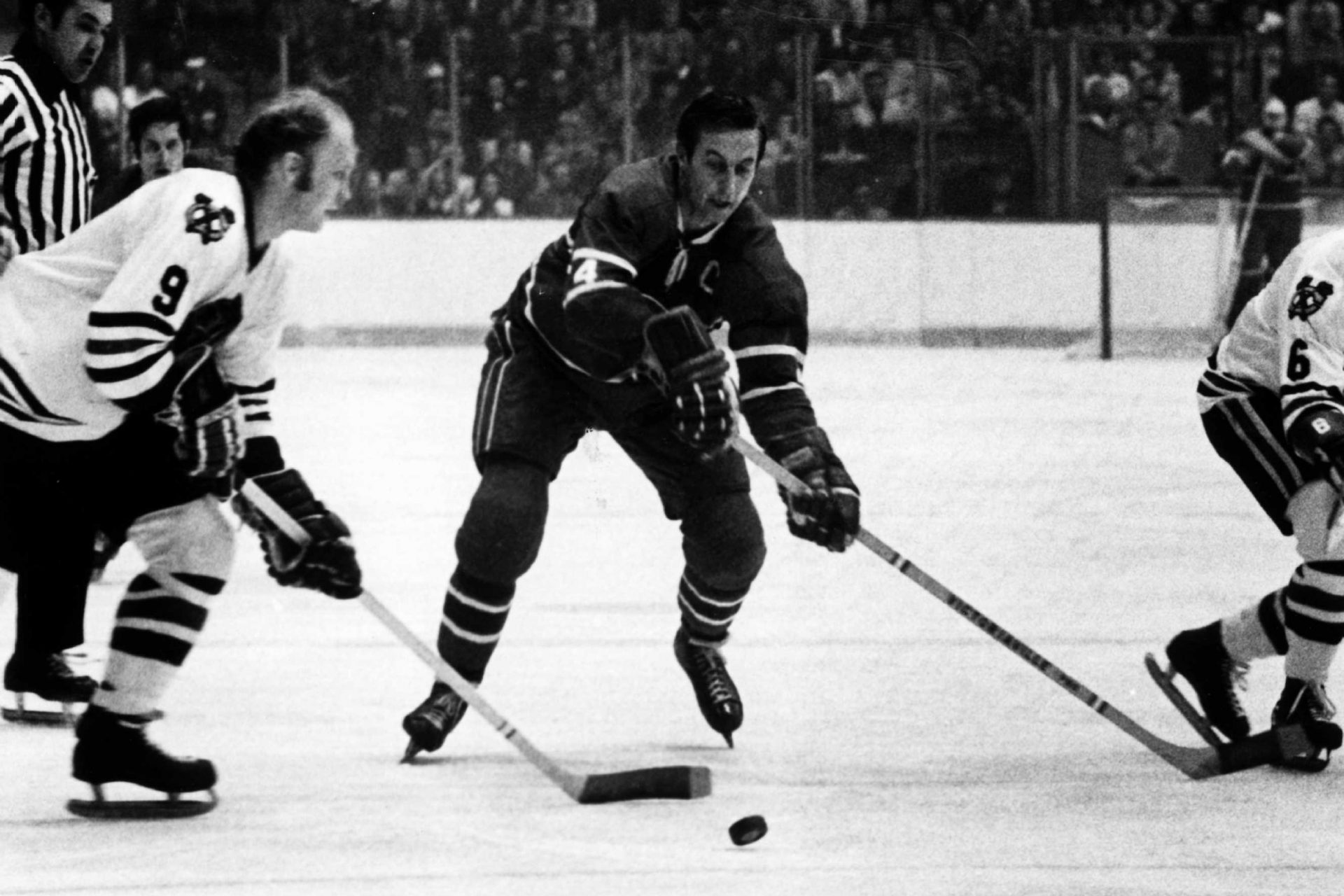 Remembering Bobby Hull, a complicated hockey legend