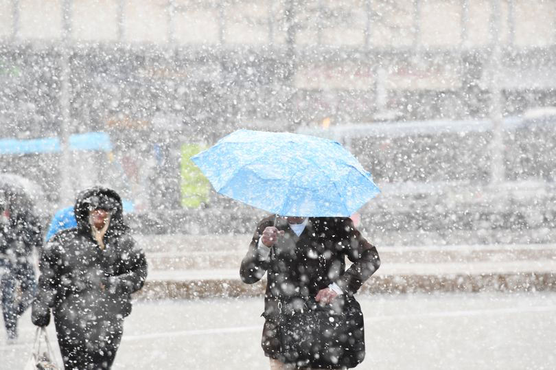 Met Office warns heavy snow to hit most of the UK within days with just ... Met Office warns heavy snow to hit most of the UK within days with just ...