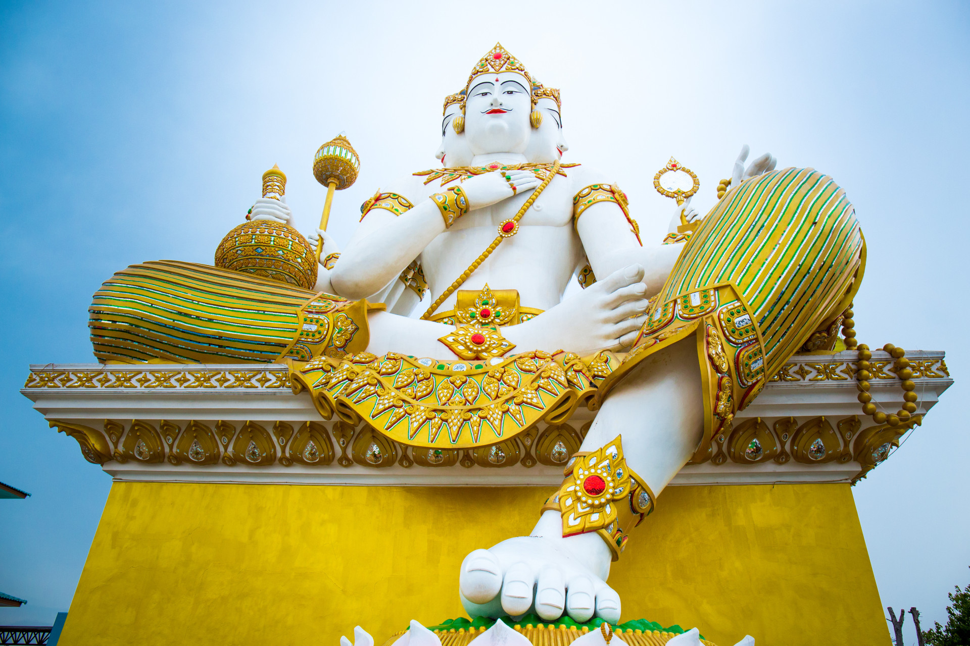 Discover the rich culture and ancient traditions of India