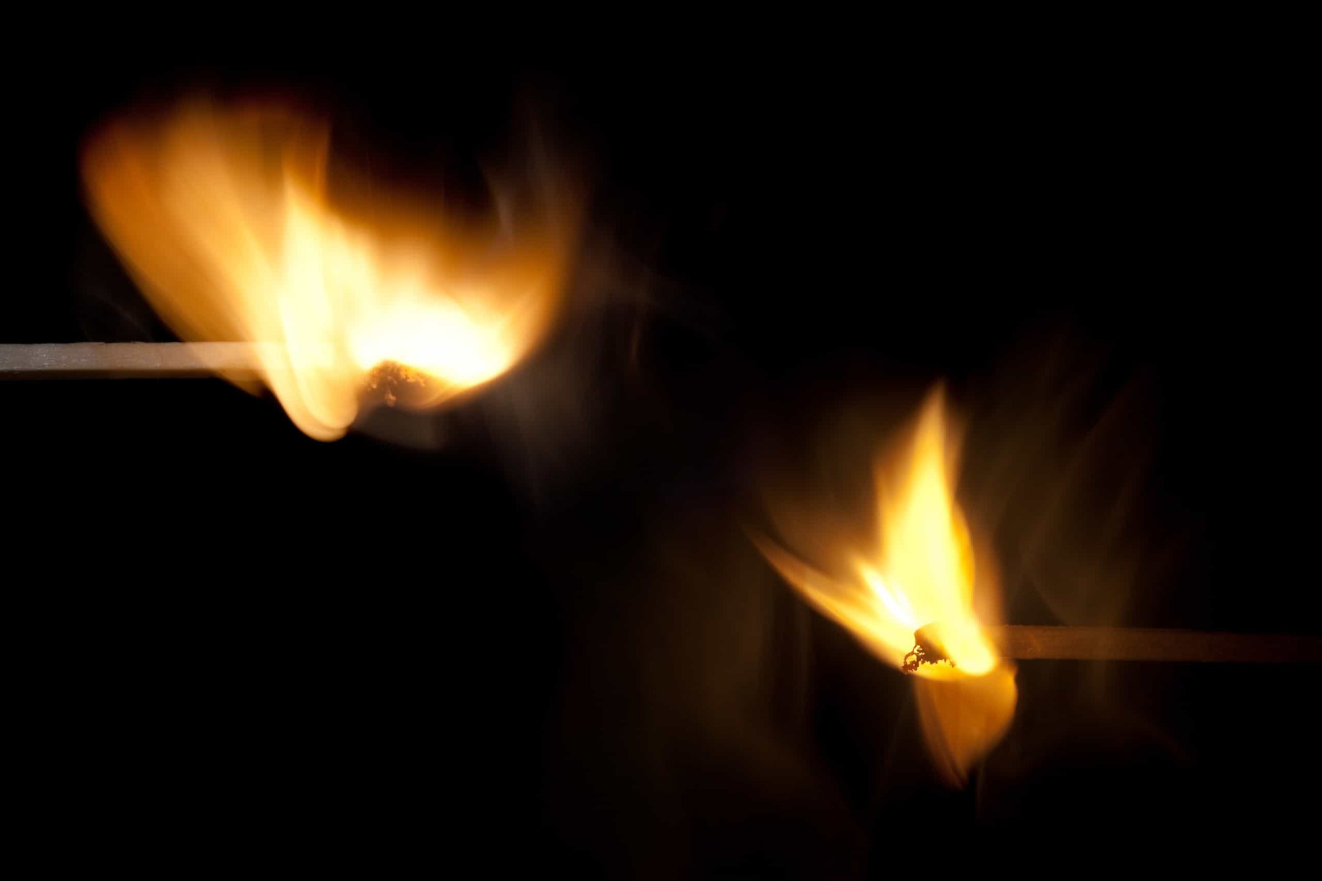What's the difference between a twin flame and a soulmate?