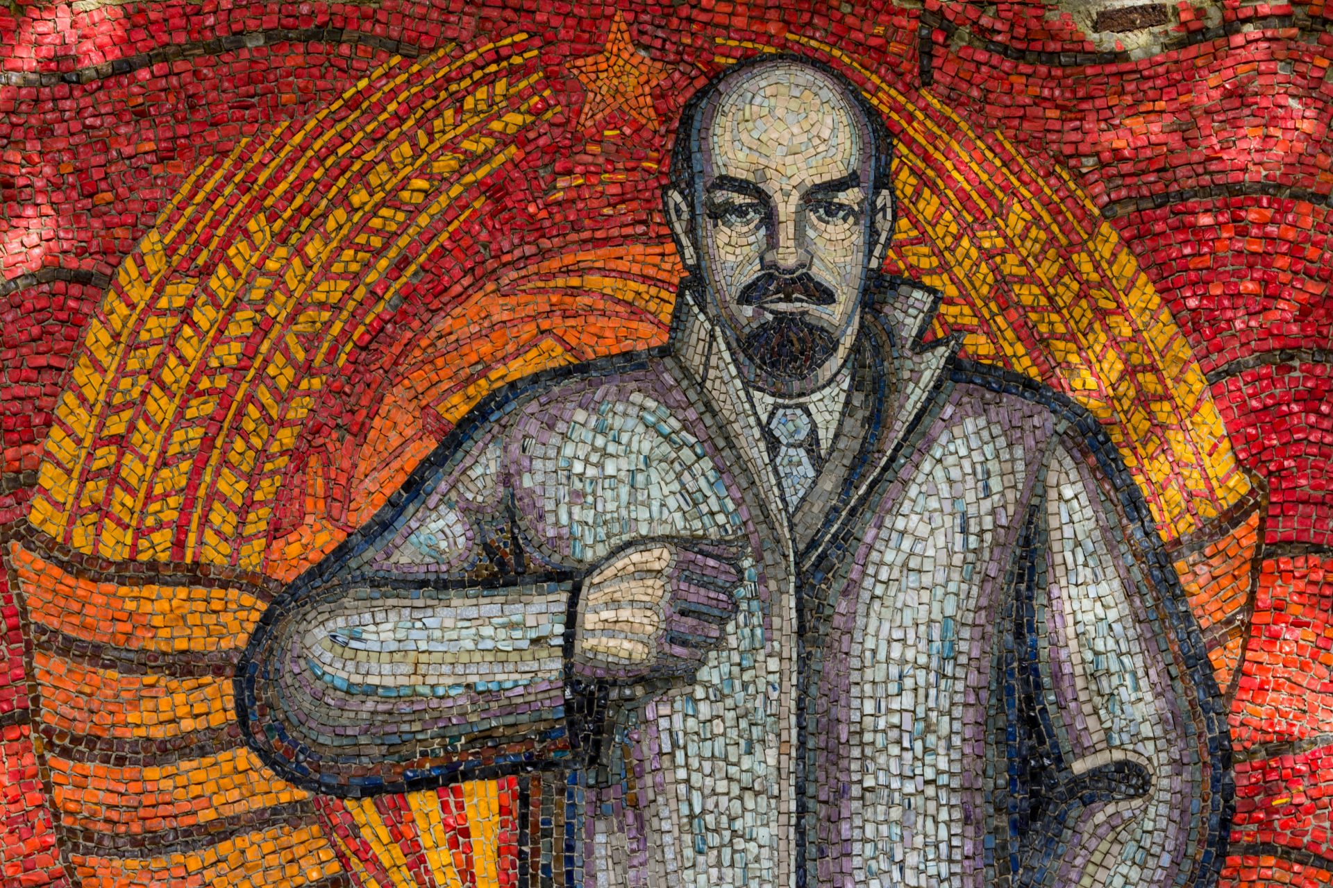 100 years without Lenin: revolutionary angel or totalitarian demon?