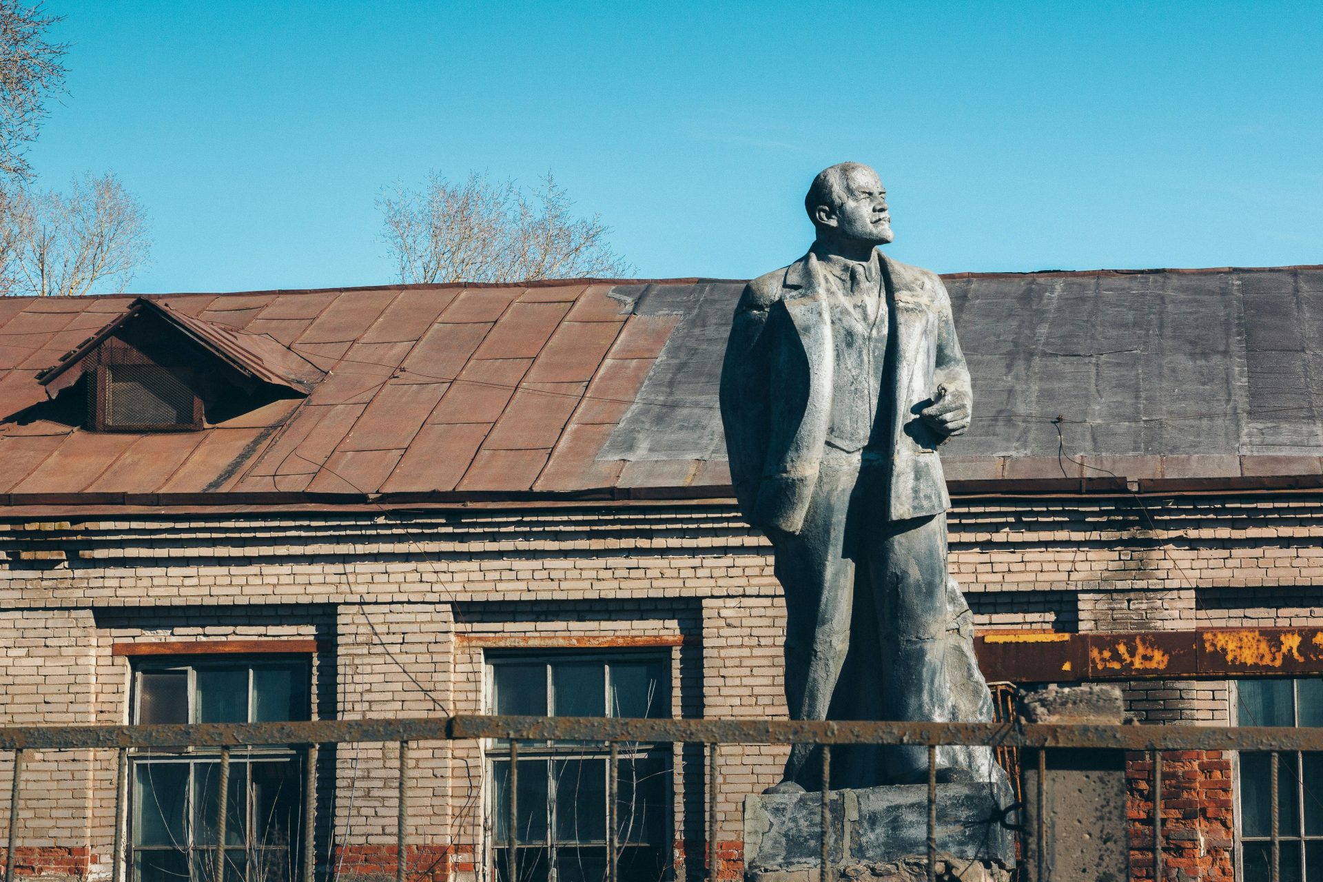100 years without Lenin: revolutionary angel or totalitarian demon?