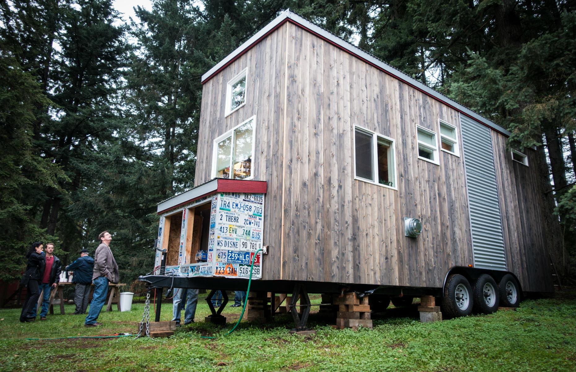 Inside the budget tiny home on wheels that changed one woman's ...
