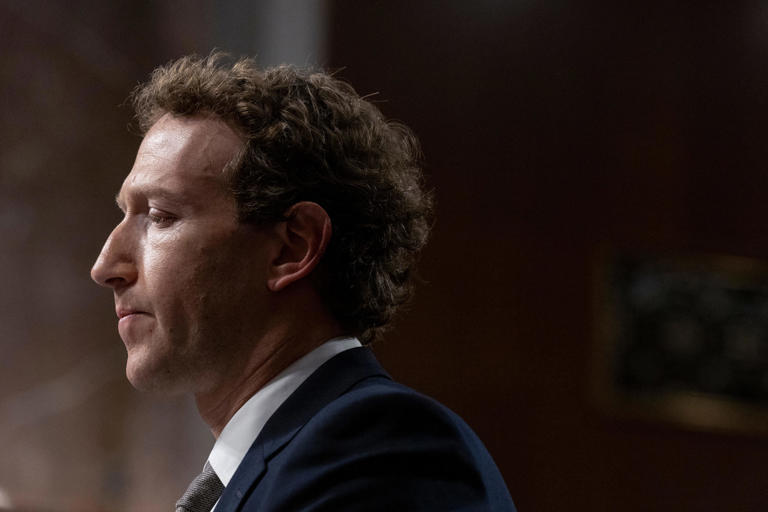 On second day of trial, Meta shareholders and Mark Zuckerberg settle ...