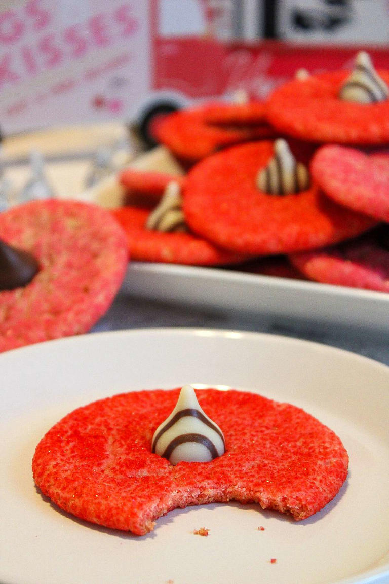 Hug and kiss valentine sugar cookies