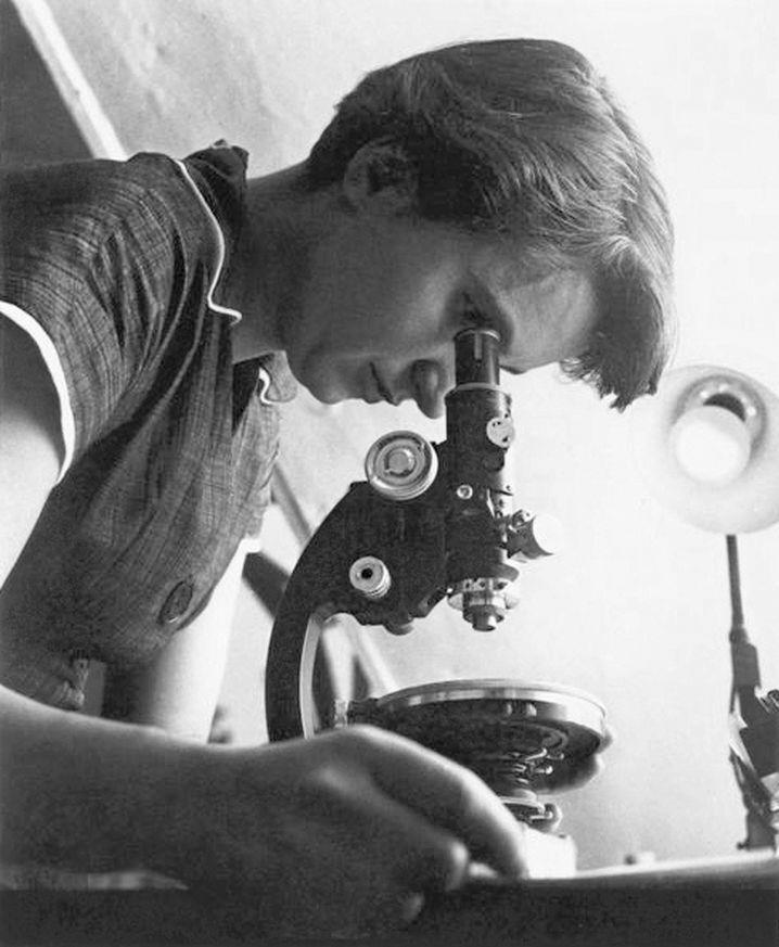 20 famous women scientists who changed the world
