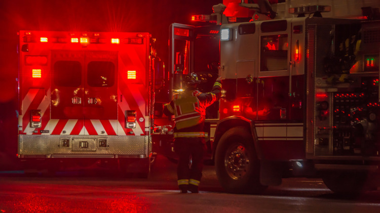 Virginia Beach fire crews respond to house fire on South Kentucky Avenue
