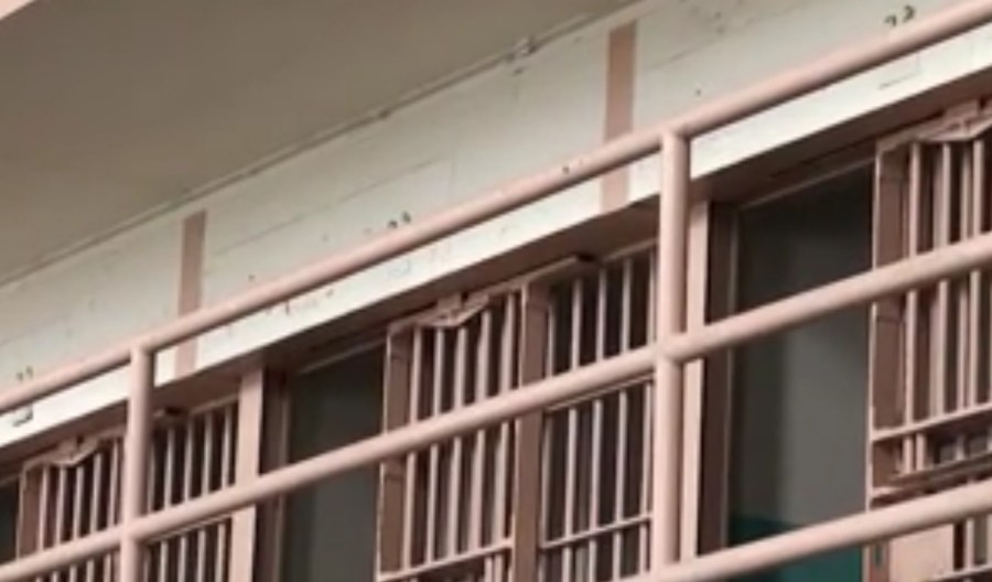 Former deputy accused of bringing drugs into jail for in-custody ...