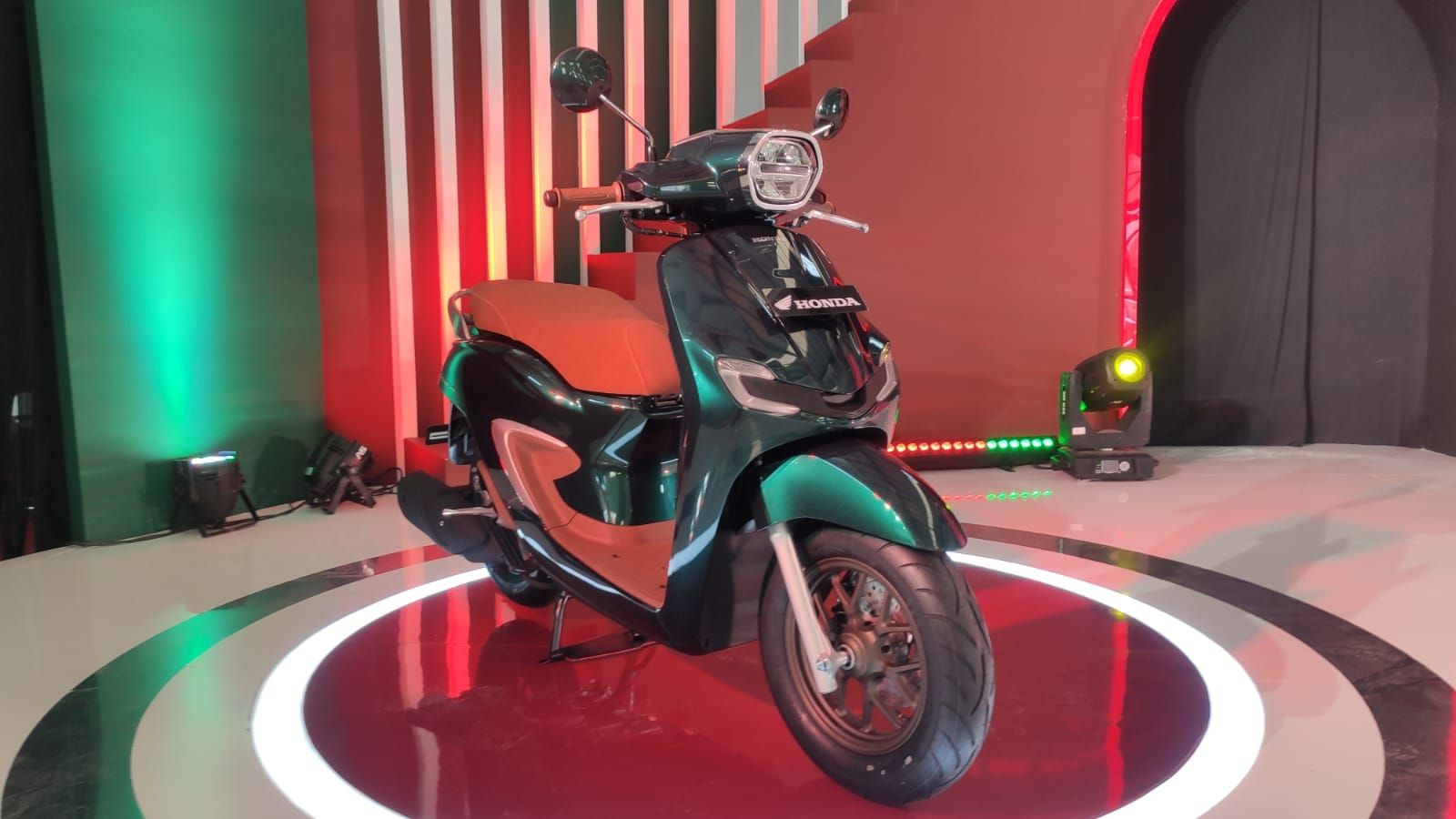 Hanya Rp 31 Jutaan, Motor Matic Baru 2025 Lawan Honda Stylo 160 Ini ...
