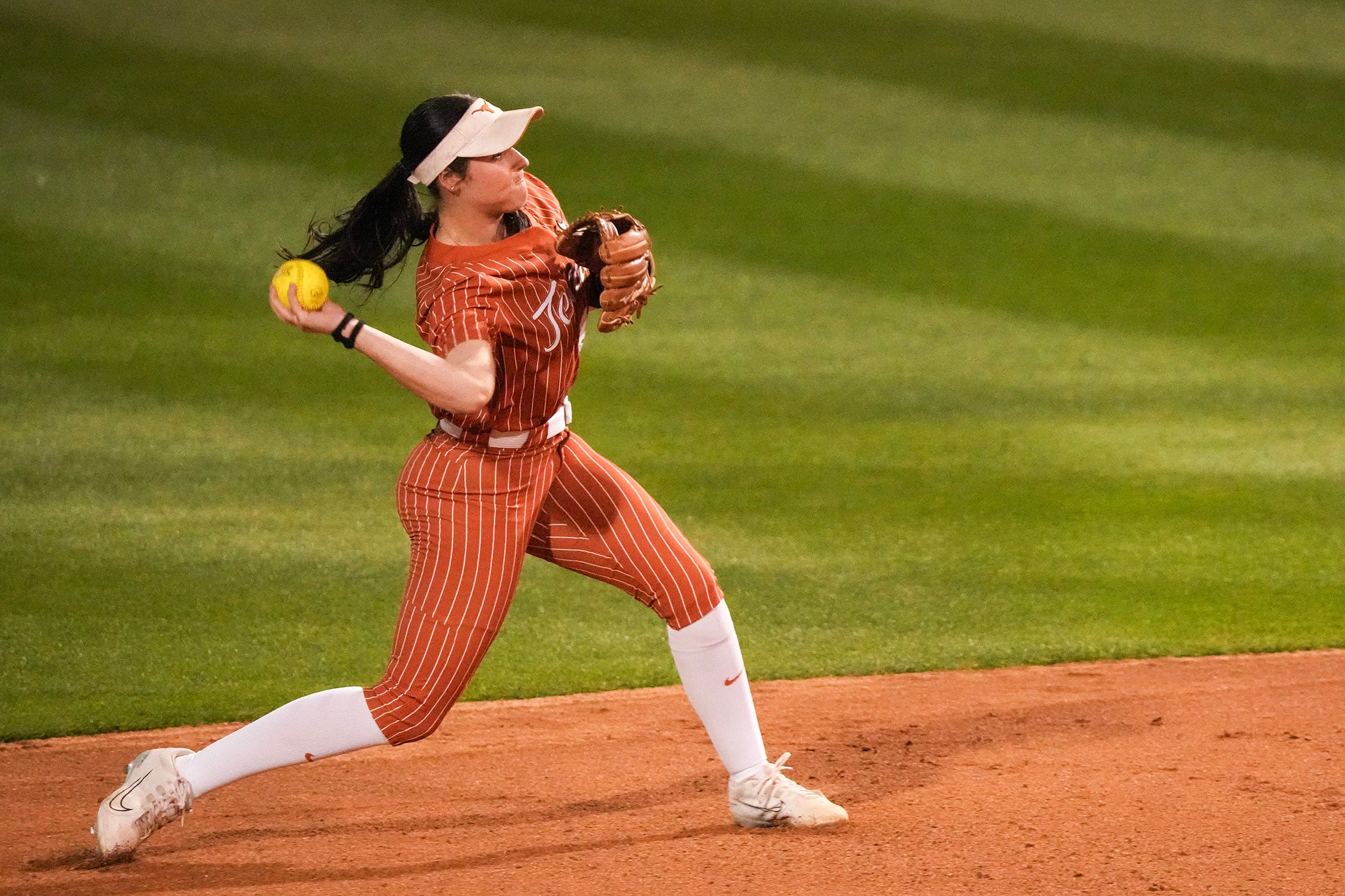 Texas softball: Leighann Goode among candidates to replace injured SS ...
