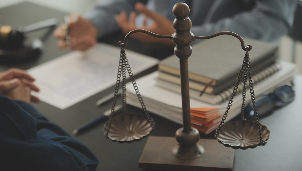 Σε στάση εργασίας και στοχευμένη αποχή κατέρχεται ο Δικηγορικός ...