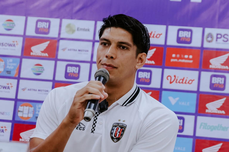 Bali United vs Persib: Teco Sebut Elias Dolah Bisa Bermain, ternyata Bali United vs Persib: Teco Sebut Elias Dolah Bisa Bermain, ternyata