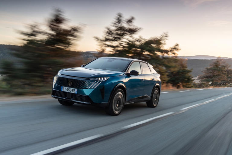 Peugeot dévoile les nouvelles 3008 et 5008 électriques en version 4×4