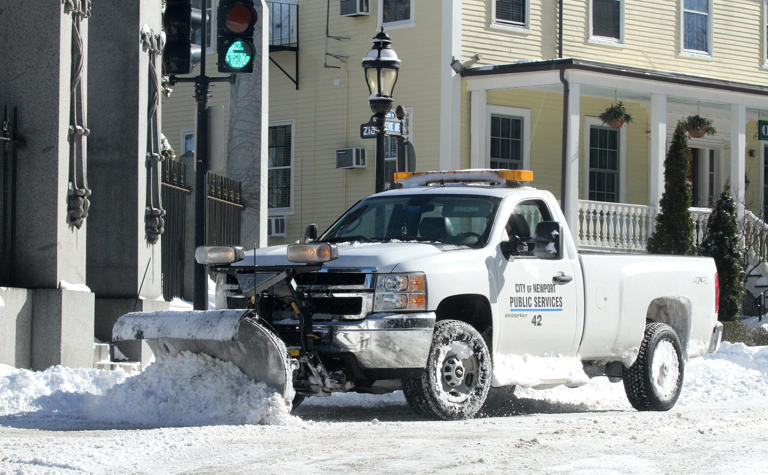 Newport County communities issue parking bans for Jan. 25 snowstorm