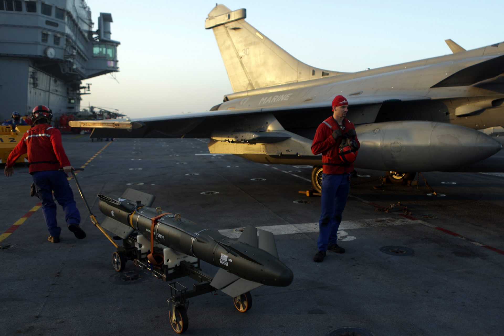 フランスがウクライナに強力な新兵器を提供：精密誘導爆弾はゲームチェンジャーになるか？