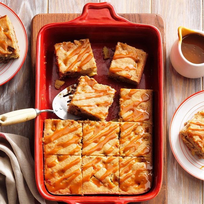 43 Fall Cakes That Are Cozier Than Your Favorite Flannel