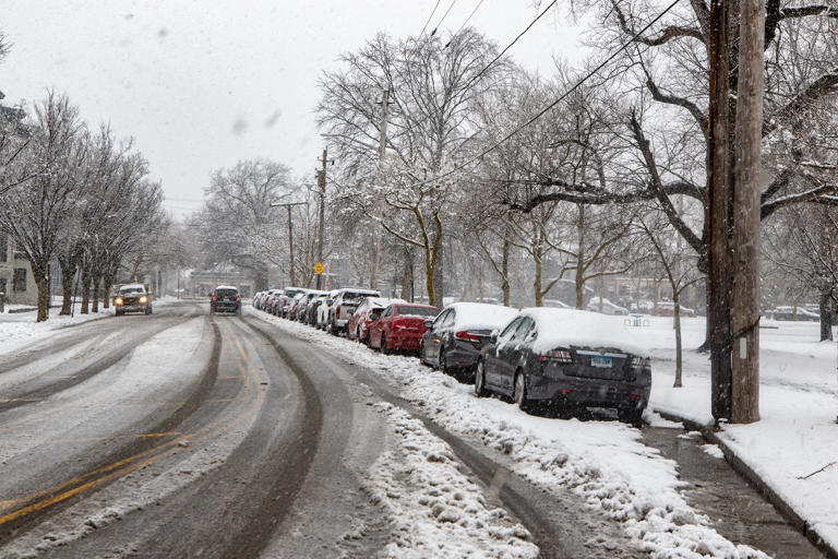 RI is expected to get snow tomorrow. Here's how much, where parking ...