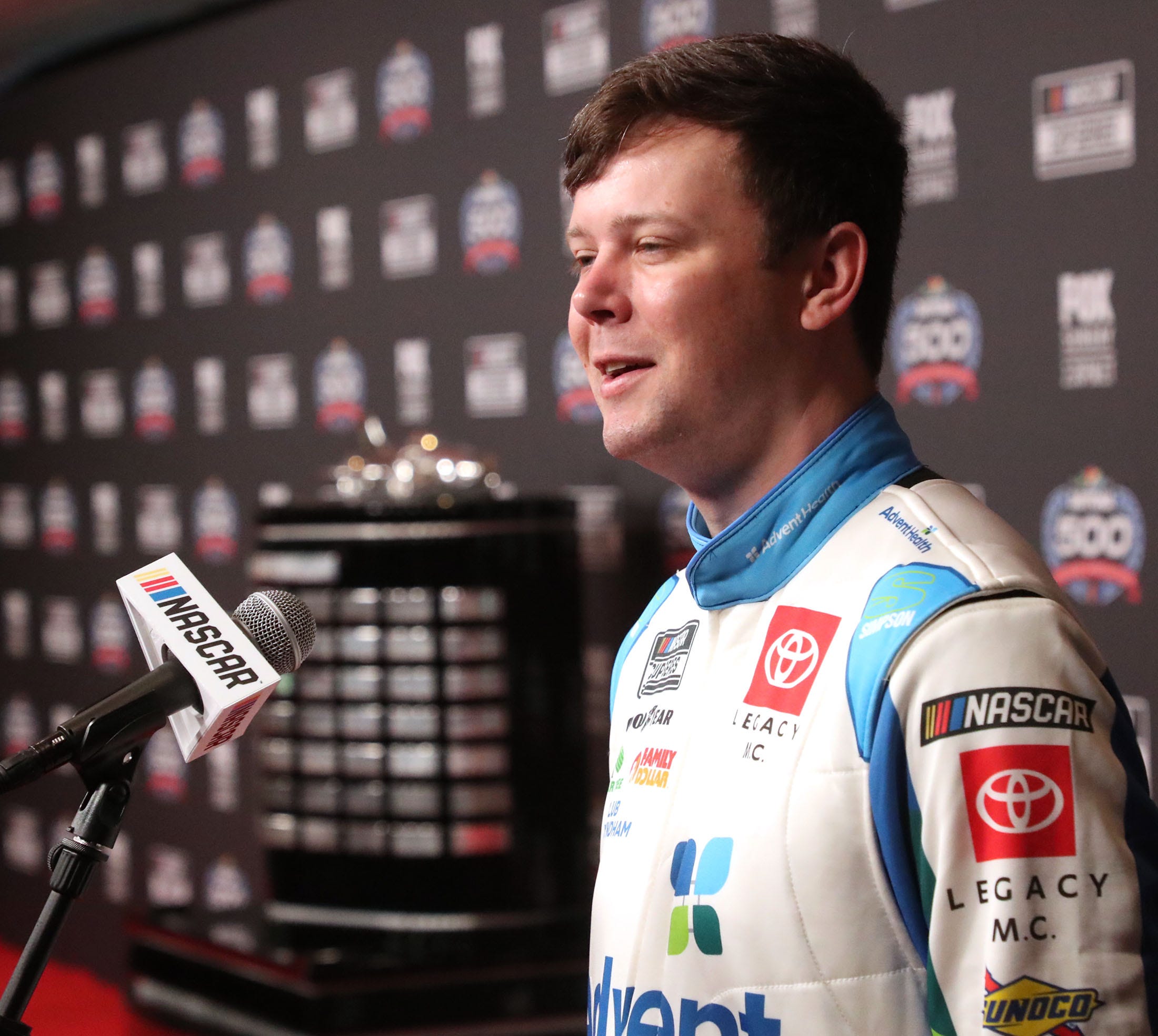 Daytona 500 driver steers New Smyrna Beach students to read with ...