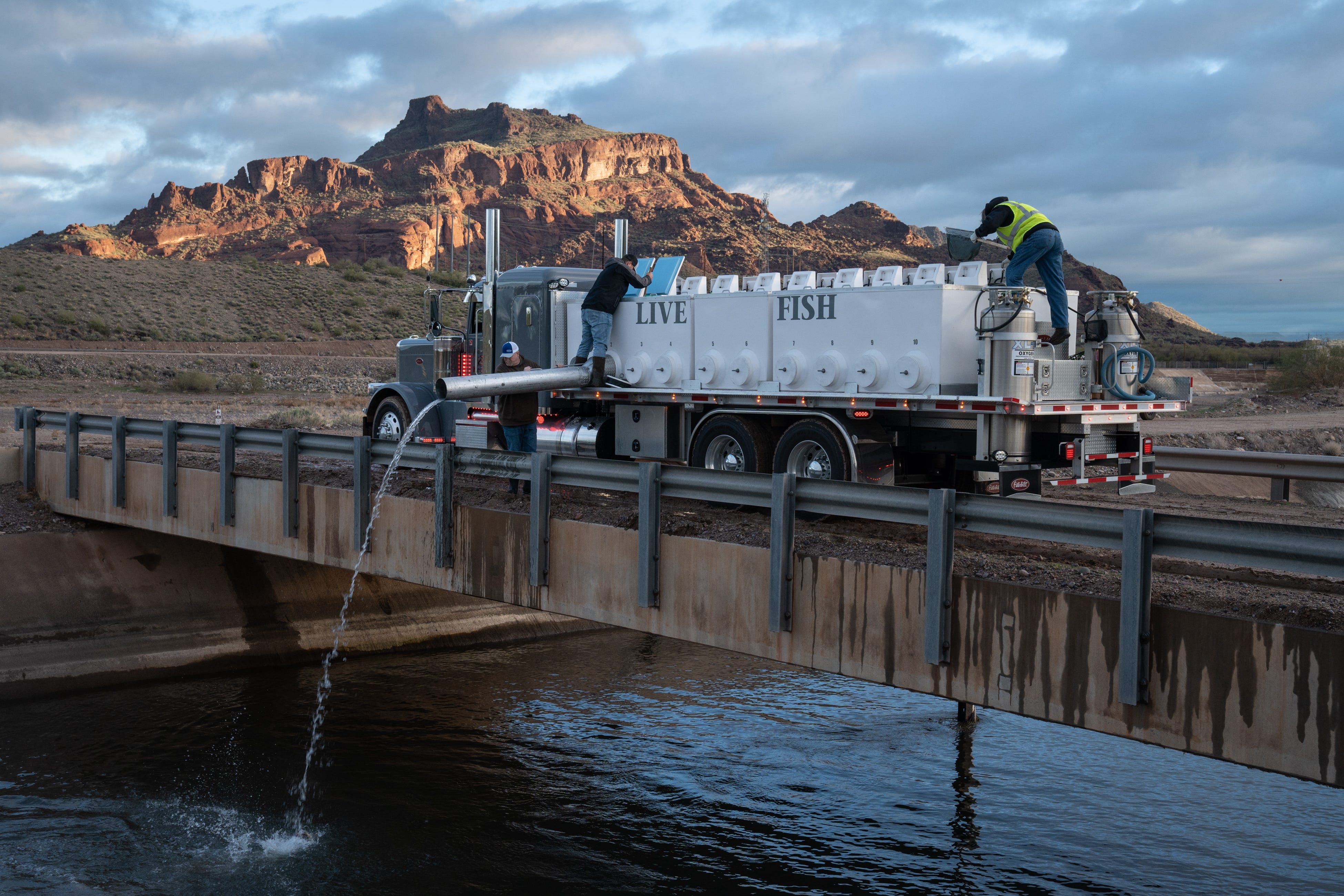 Federal money will help connect CAP, SRP canals, stretching water ...