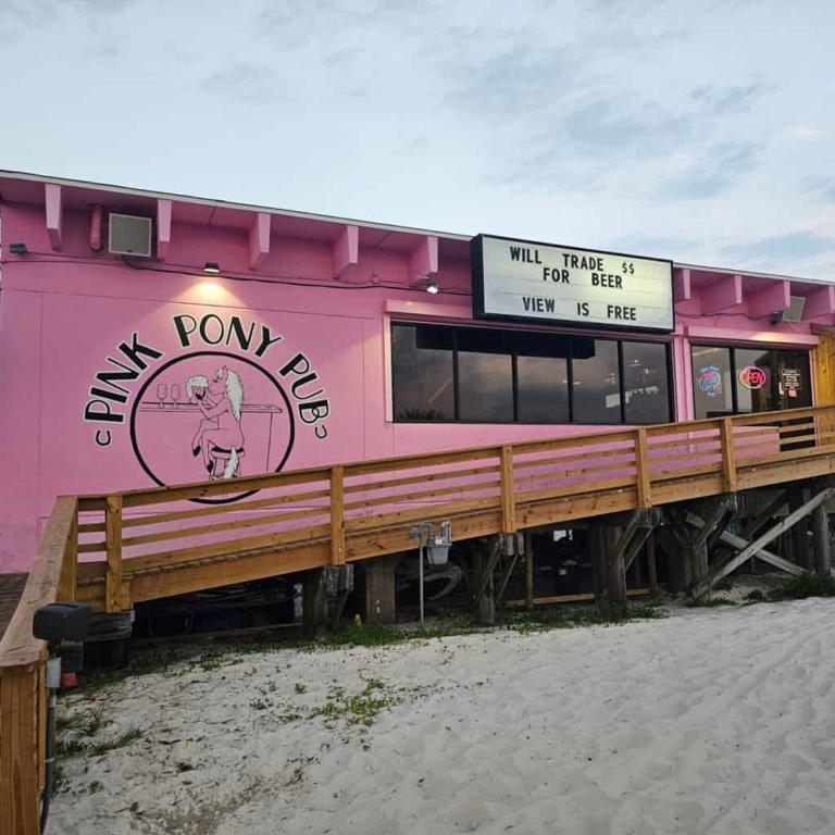Pink Pony Pub - Gulf Shores