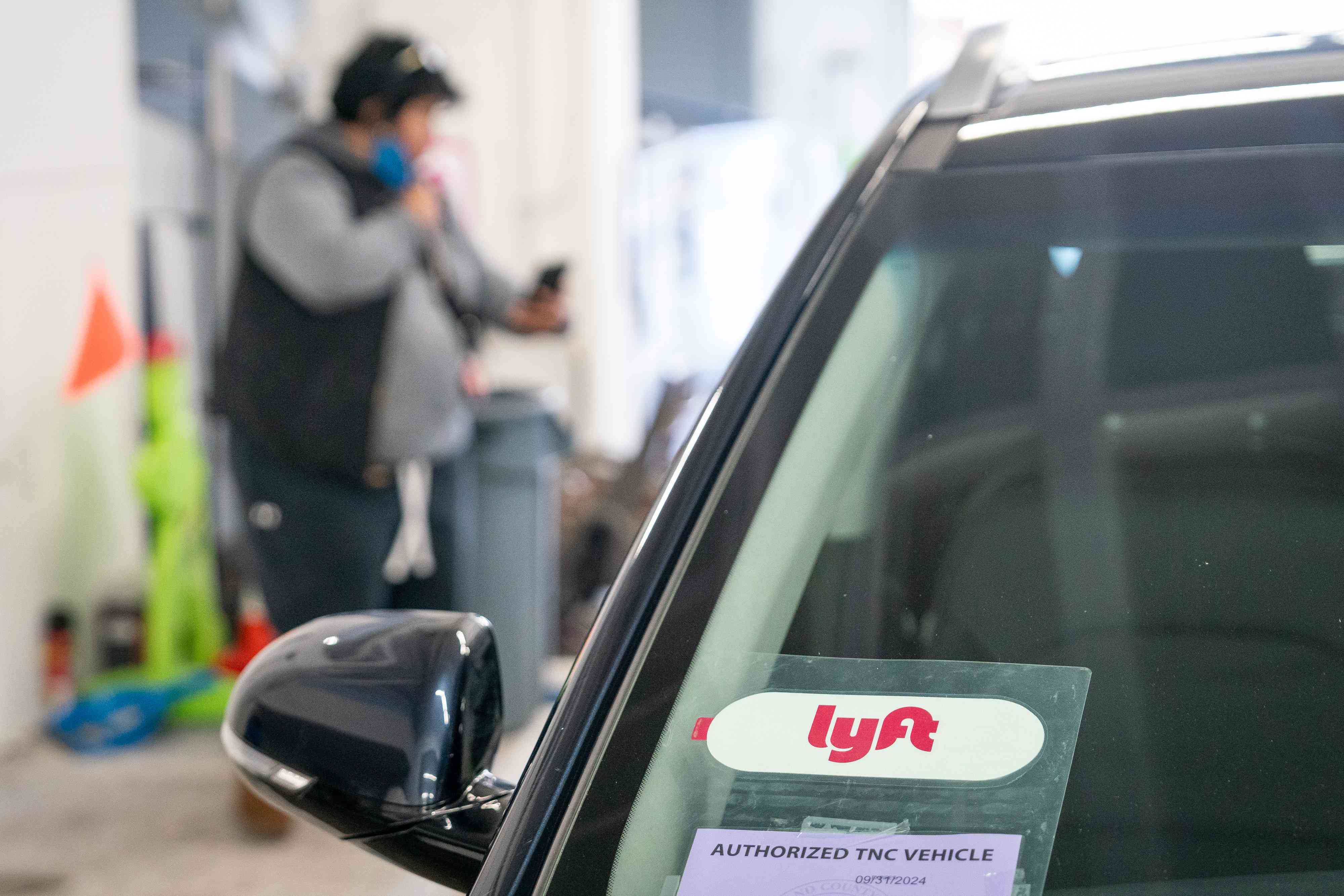 Lyft Stock Speeds Up on Narrower-Than-Expected Loss, Raised Outlook