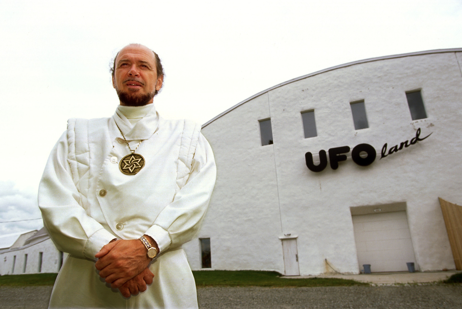 UFOs and human cloning: the story of Raëlism