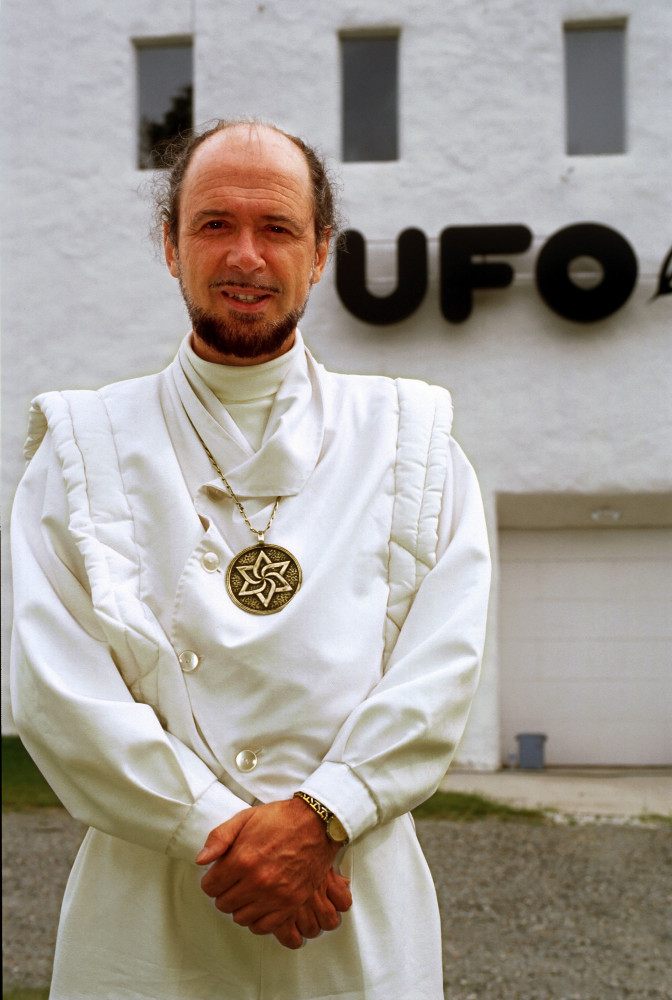 UFOs and human cloning: the story of Raëlism