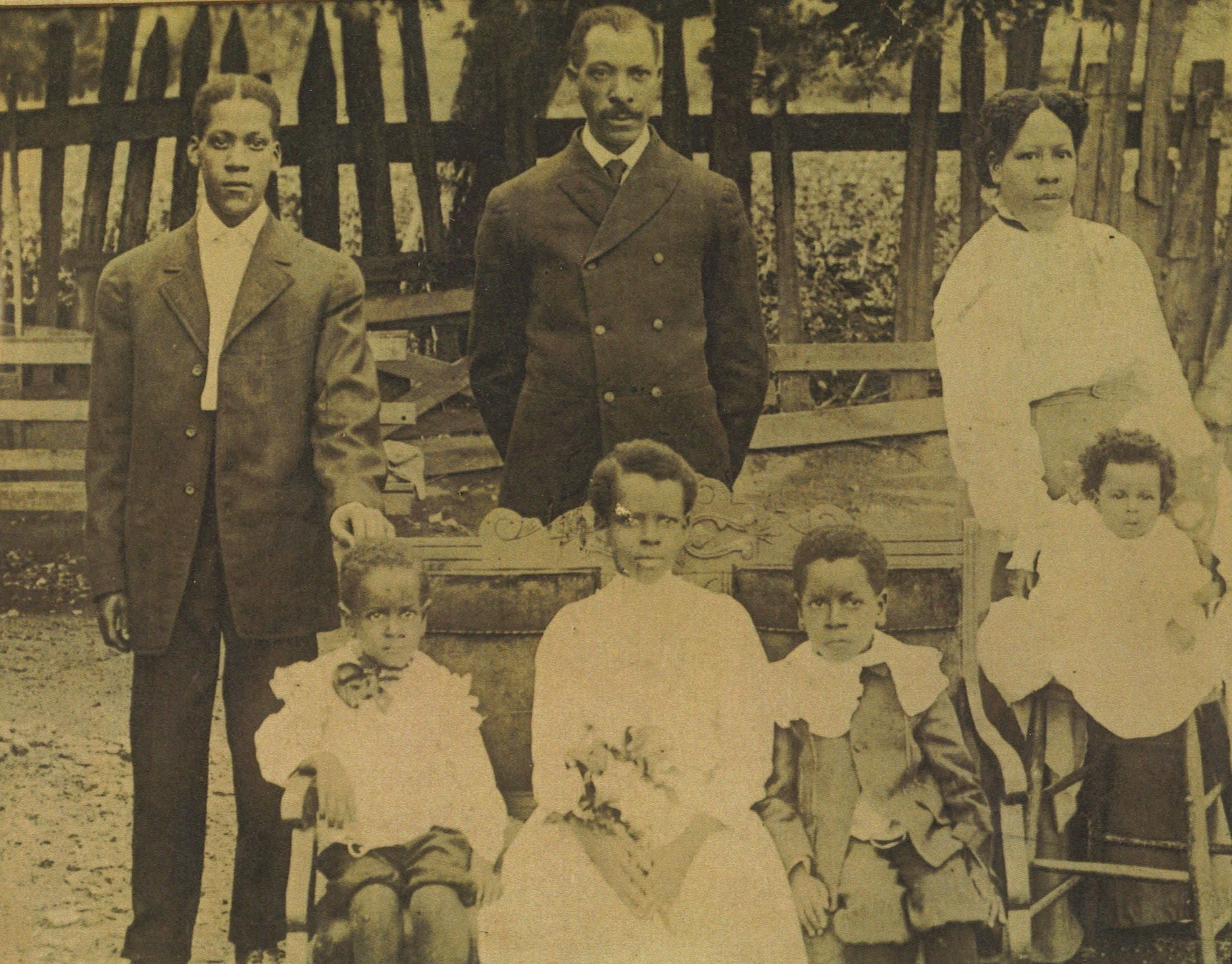 Knoxville artist Beauford Delaney's paintings revealed 'the light ...