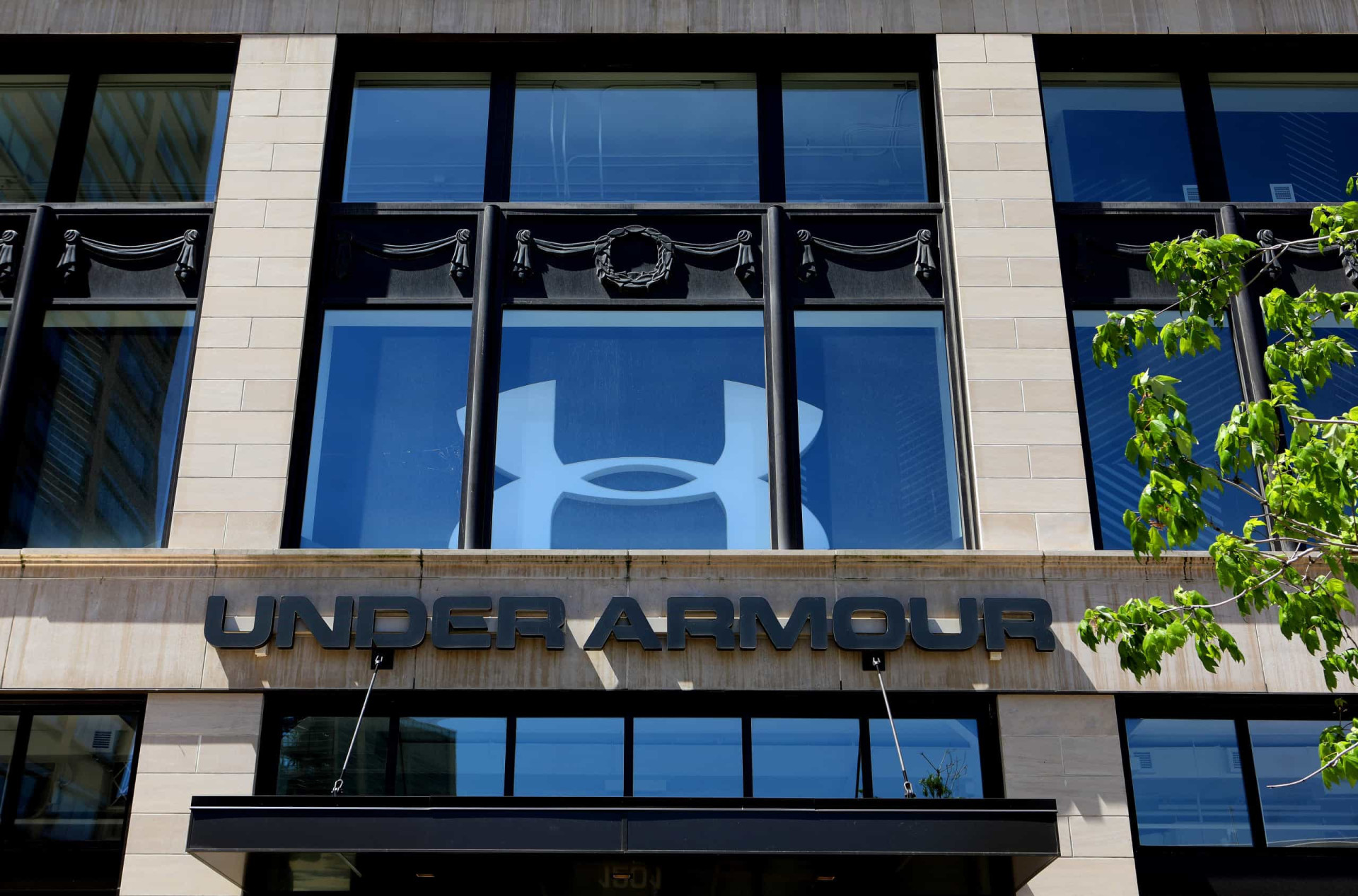 Million and billion-dollar businesses that started as extra jobs