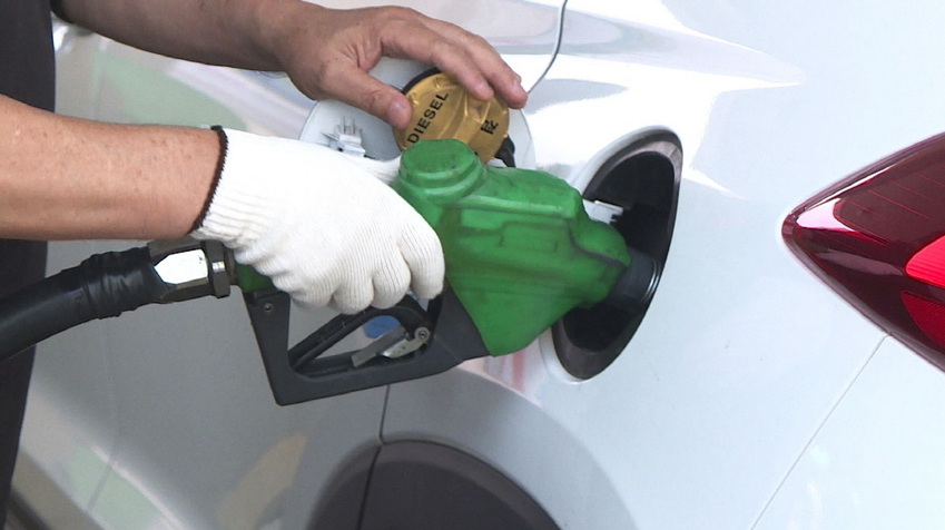 주유소 기름값 9주 연속 내렸다…당분간 ↓