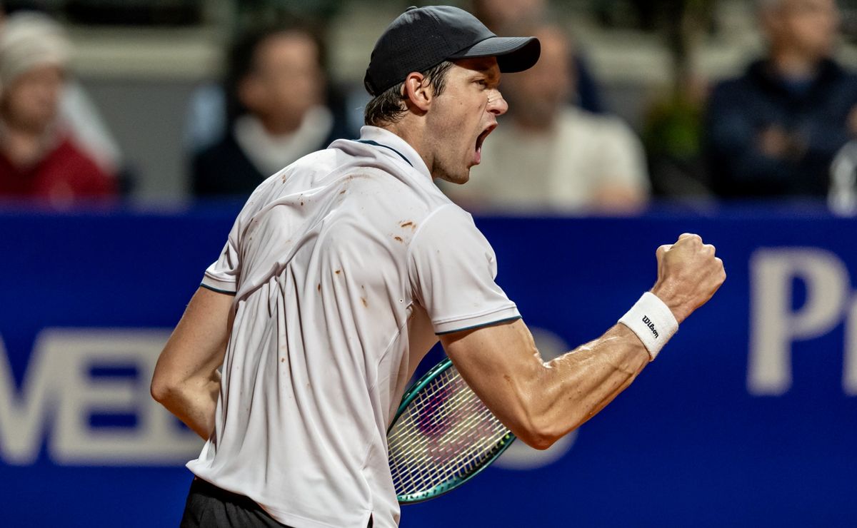 Jarry le gana dramáticamente a Etcheverry y se cita con Alcaraz en ...