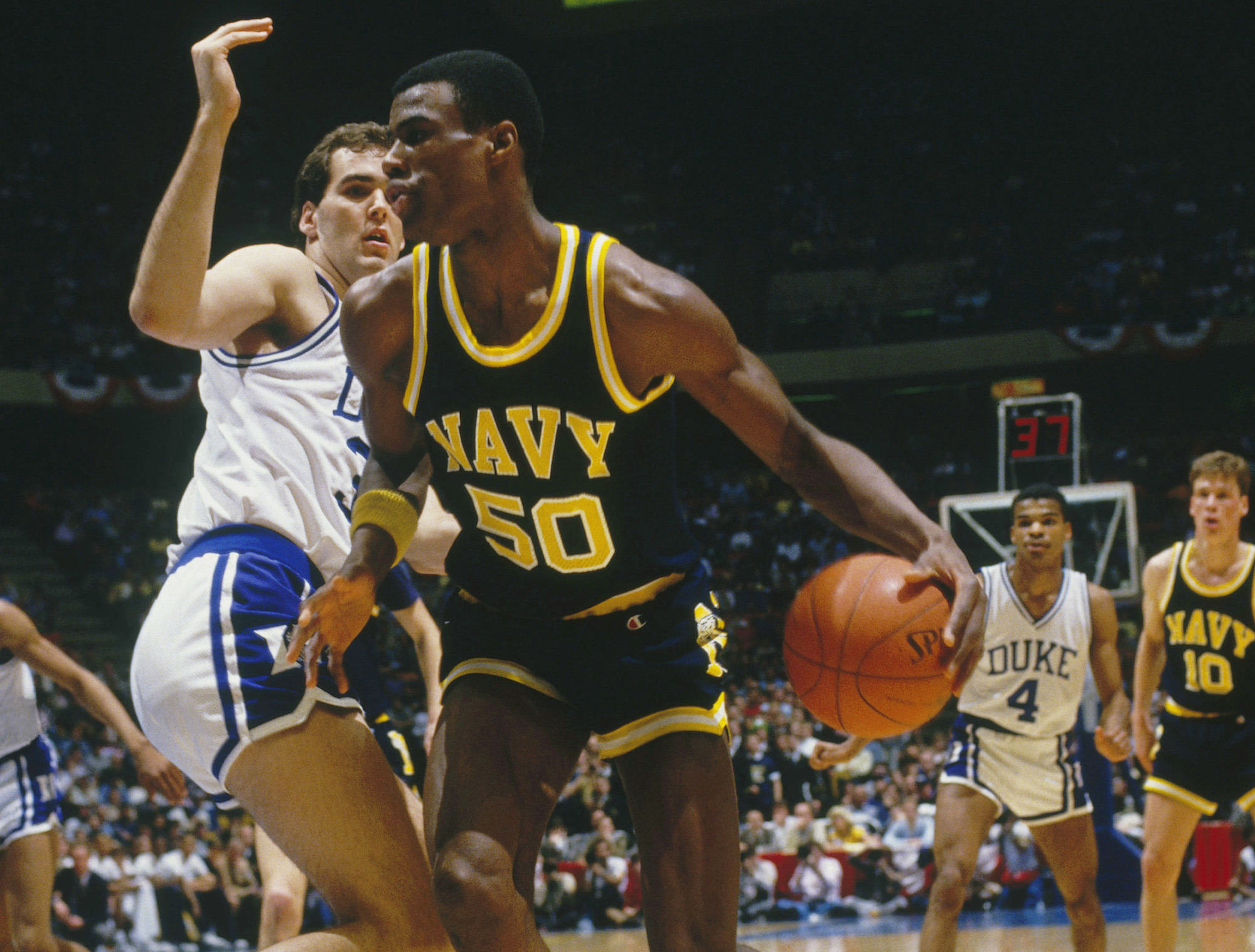 50 great athletes who served in the U.S. military