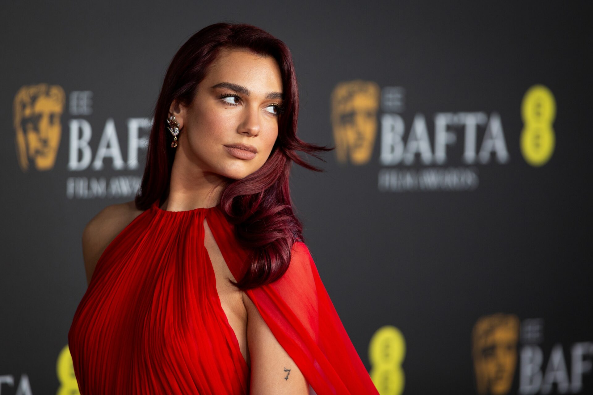 Bafta 2024: instantáneas de una rutilante alfombra roja