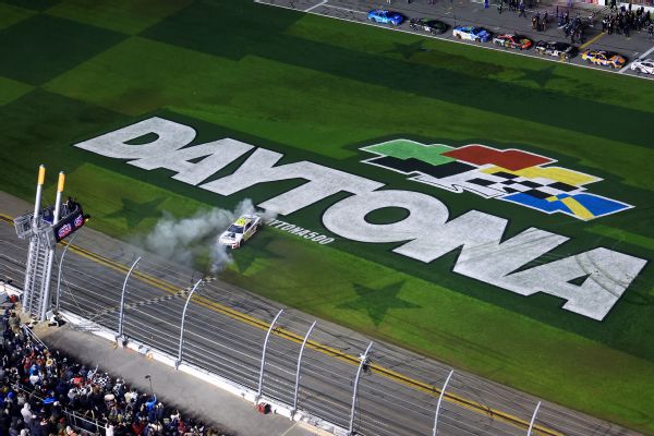 NASCAR ejects two crew chiefs before Daytona 500