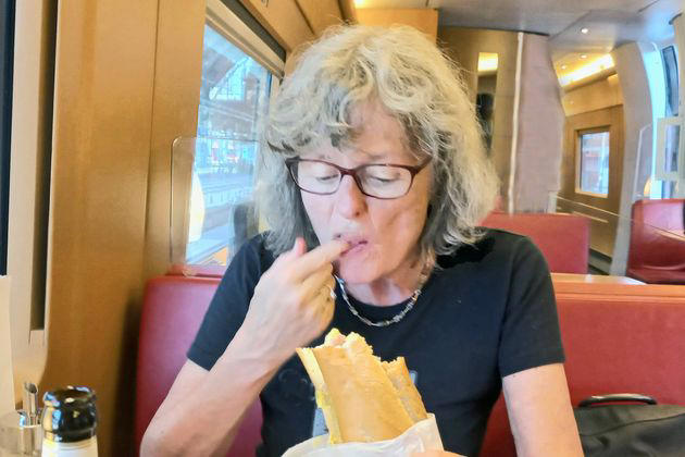 This Eating Habit Can Be An Early Sign Of Dementia