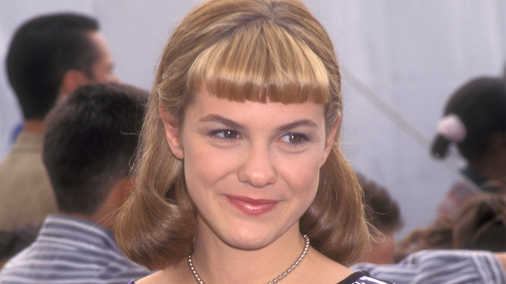 Nostalgia or cringe? Take a look at these 90s celebrity hairdos
