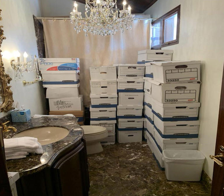 FBI returns materials seized at Mar-a-Lago to Trump, White House says FBI returns materials seized at Mar-a-Lago to Trump, White House says