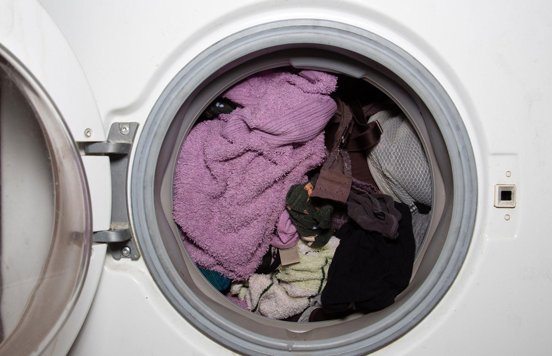 25 things that cause most arguments around the home