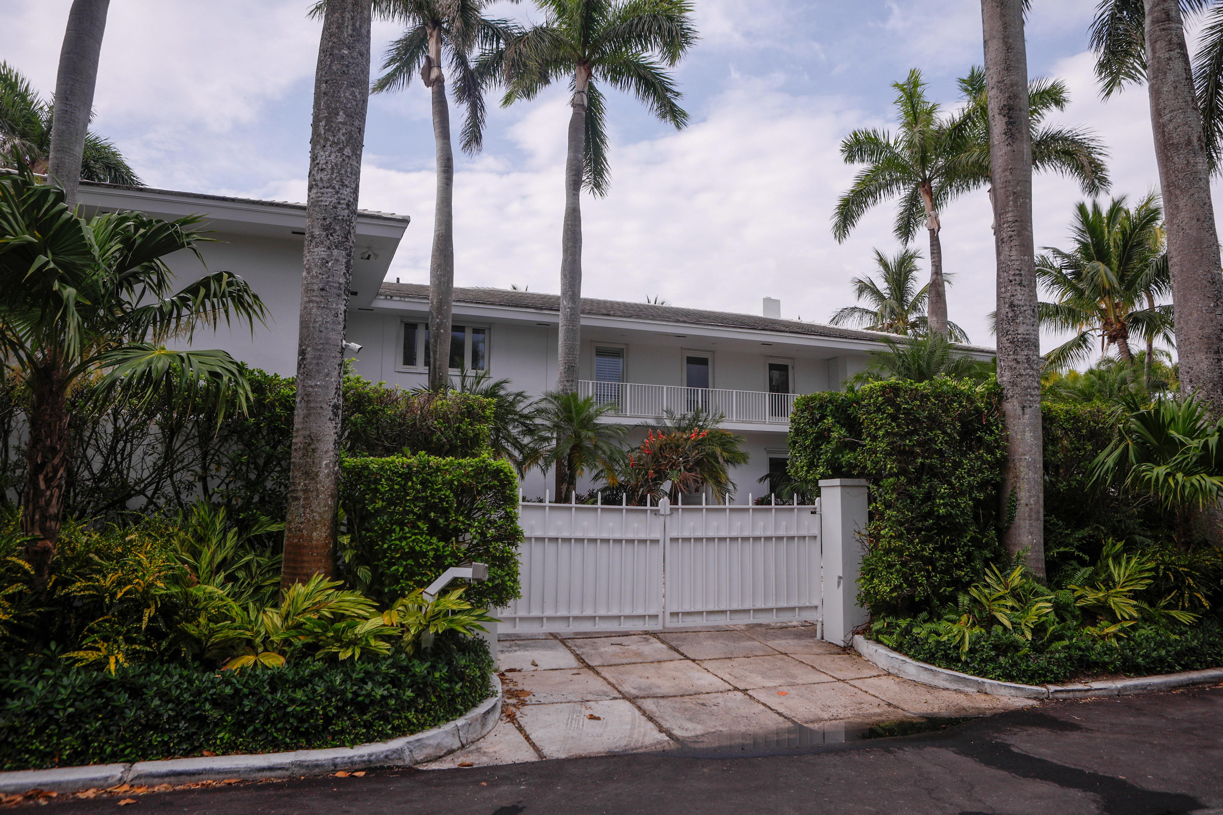 Jeffrey Epstein Florida house demolished after his death. Look inside