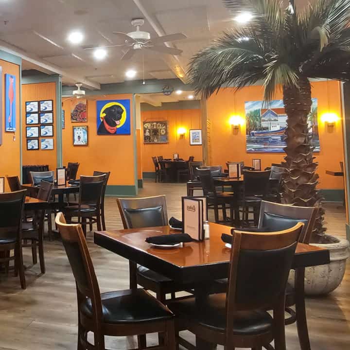 Cosmos Restaurant & Bar in Orange Beach, AL