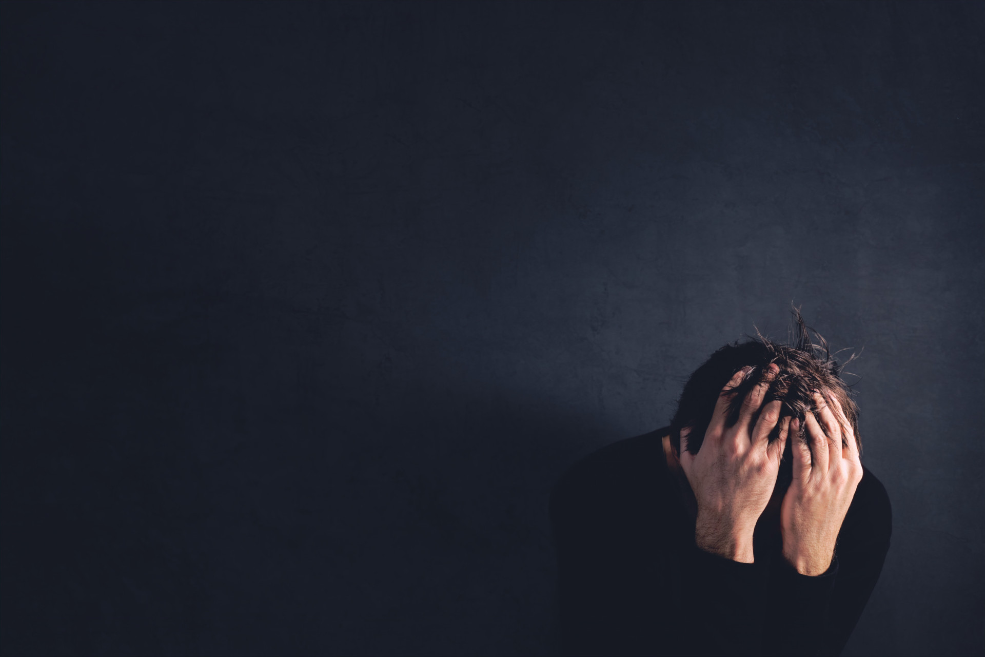 How to be more emotionally available in your relationships