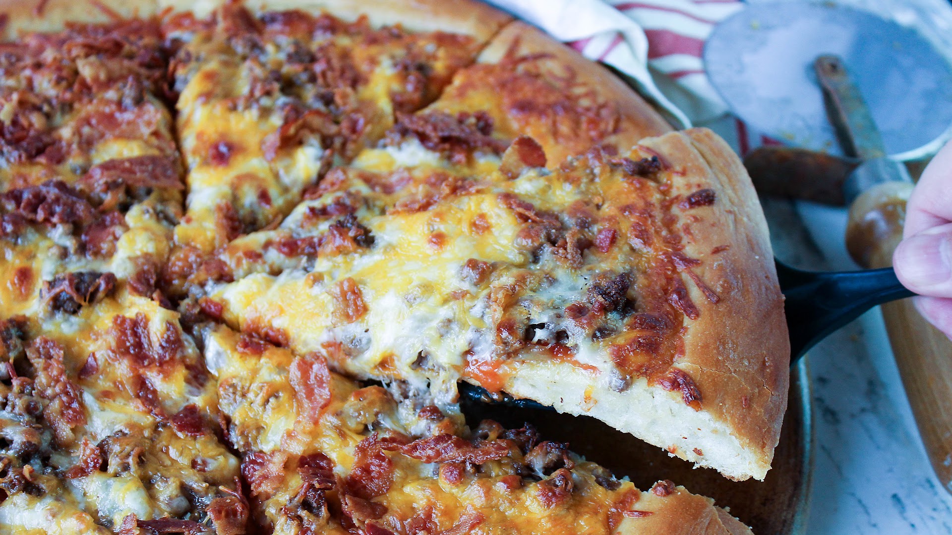 This Pizza Has The Perfect Homemade Crust As A Base - Susie's Bacon ...