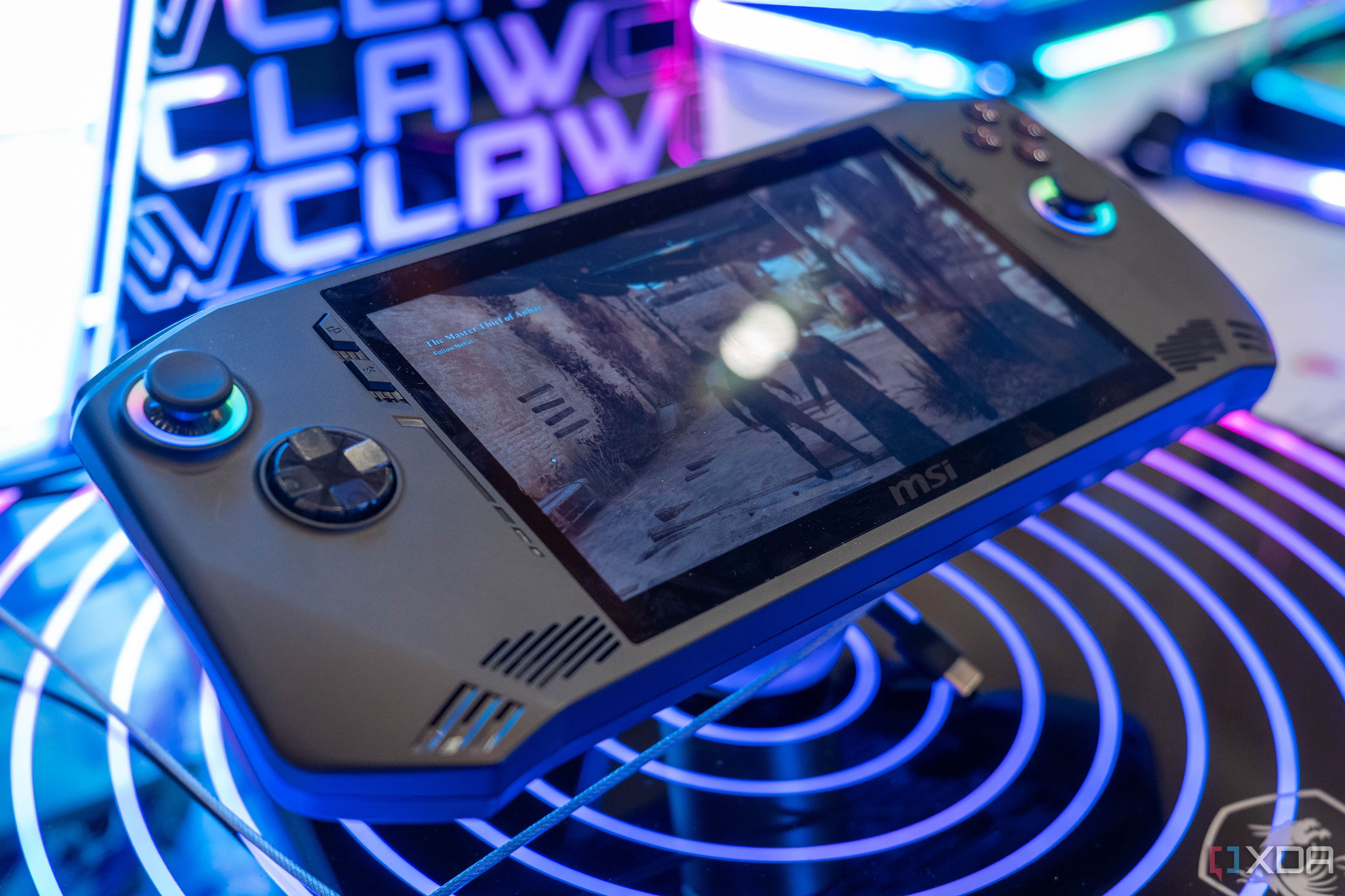 3 reasons all gaming handhelds should use Adaptive Sync panels