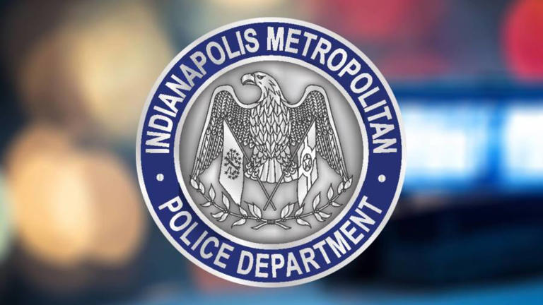 IMPD investigating robbery, stabbing on near east side IMPD investigating robbery, stabbing on near east side