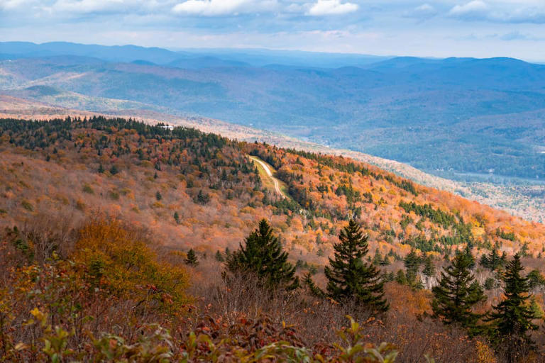 30 Beautiful Places in Vermont to See Autumn in all its Glory